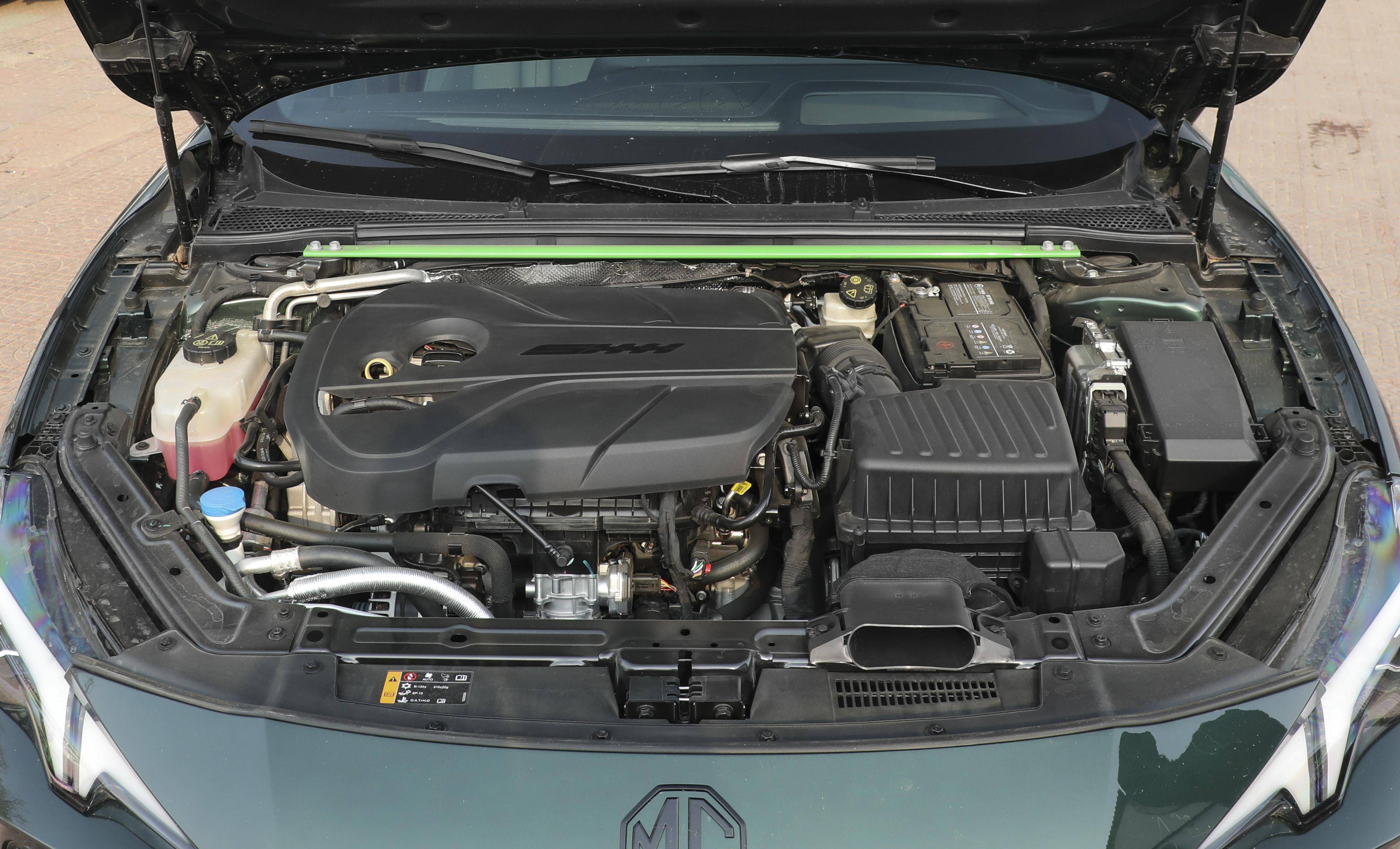 这才是轿跑顶流！自适应尾翼+真四出排气，6秒级加速，不到15万！_搜狐汽车_搜狐网