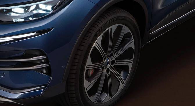 后排配上小桌板，67座可选，腾势N8能接棒D9 DM-i？_搜狐汽车_搜狐网