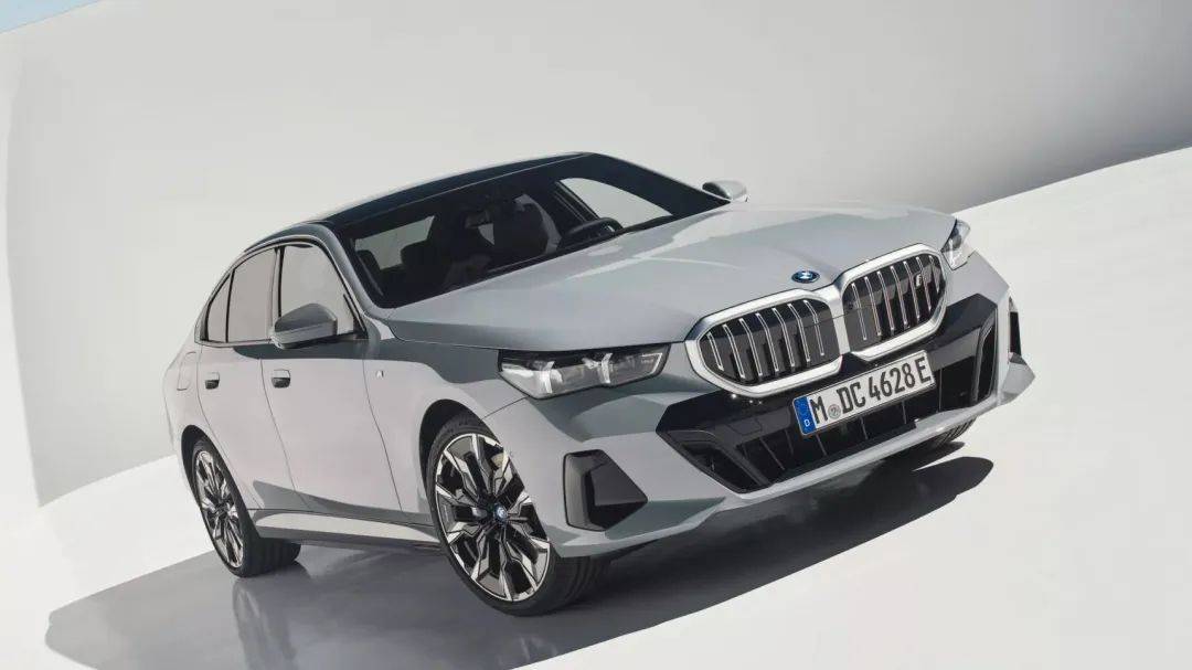 BMW G60问世，应该是最后一代还能买到纯燃油车型的5系了！_搜狐汽车_搜狐网