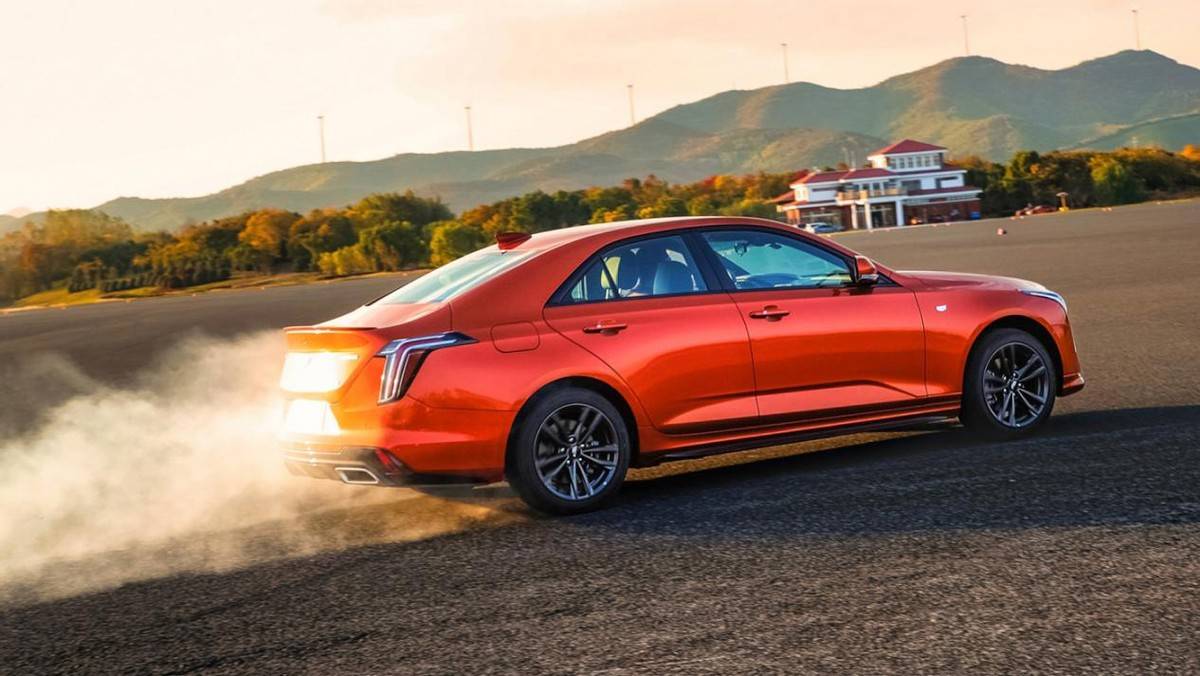 凯迪拉克CT4千万别省钱买1.5T，只推荐2.0T？_搜狐汽车_搜狐网