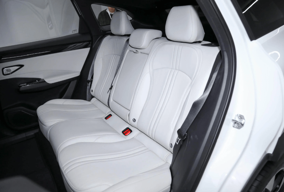 标配8155芯片，最快零百加速6.9s，吉利银河L7值得考虑吗？_搜狐汽车_搜狐网