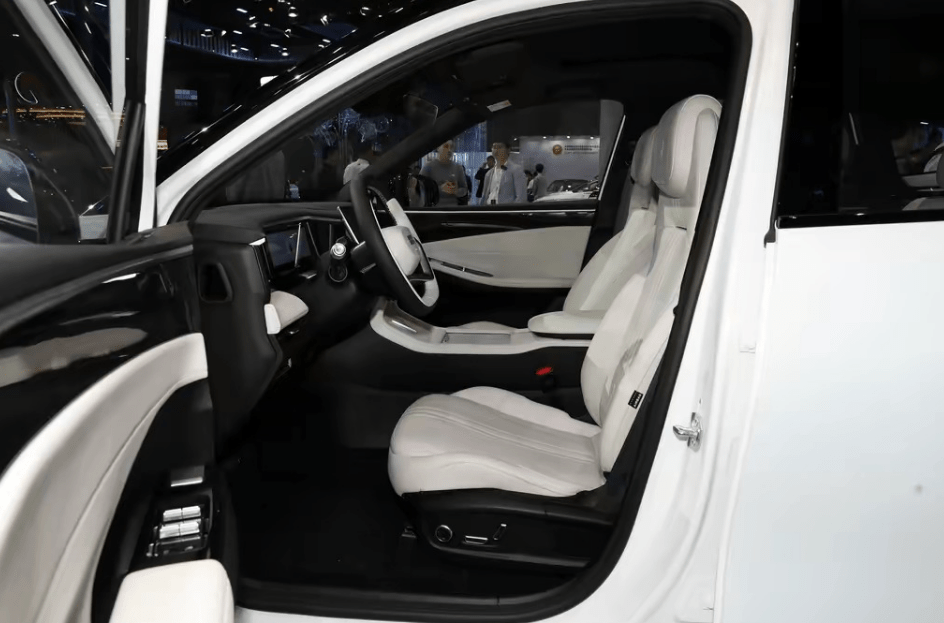 吉利银河L7正式上市，13.87万元起售，综合续航超1300公里_搜狐汽车_搜狐网