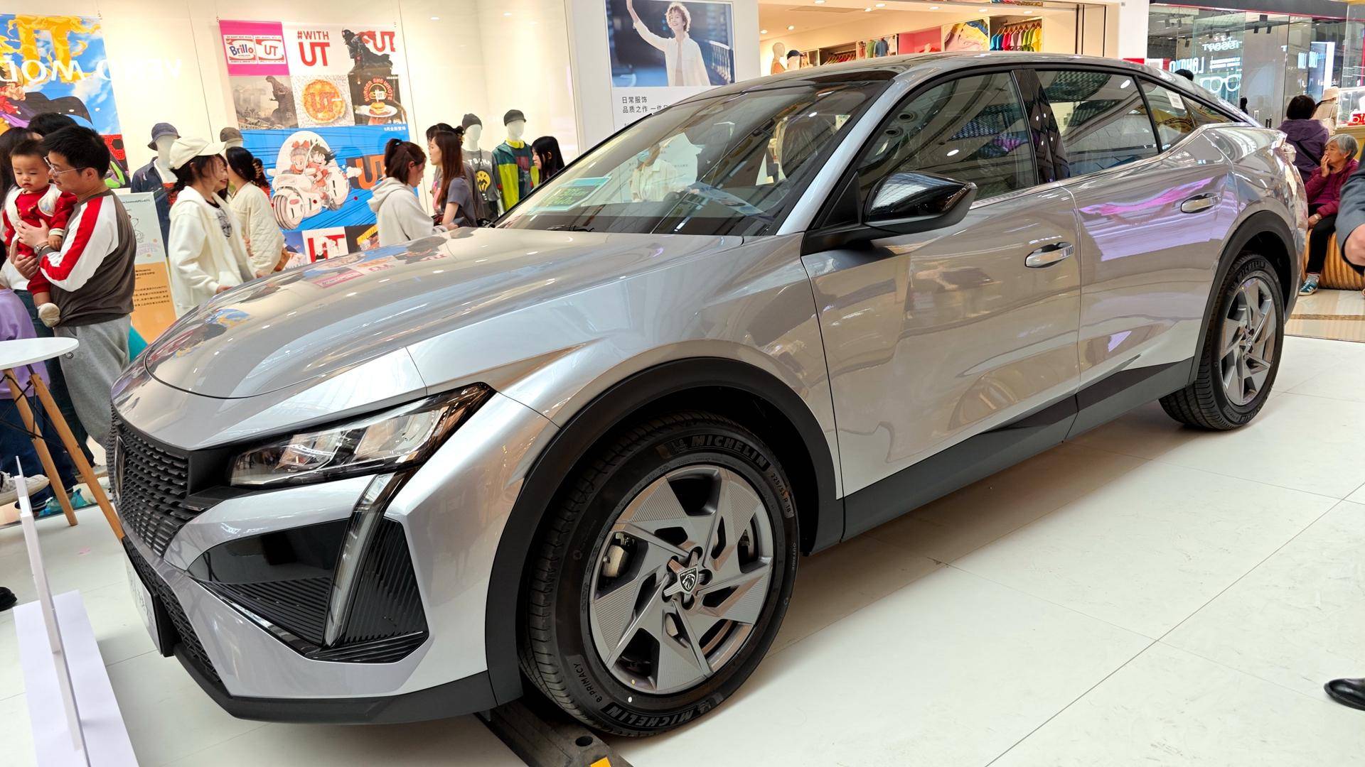 换壳凡尔赛C5 X？探店实拍标致480X 法系车的浪漫你懂不懂？_搜狐汽车_搜狐网