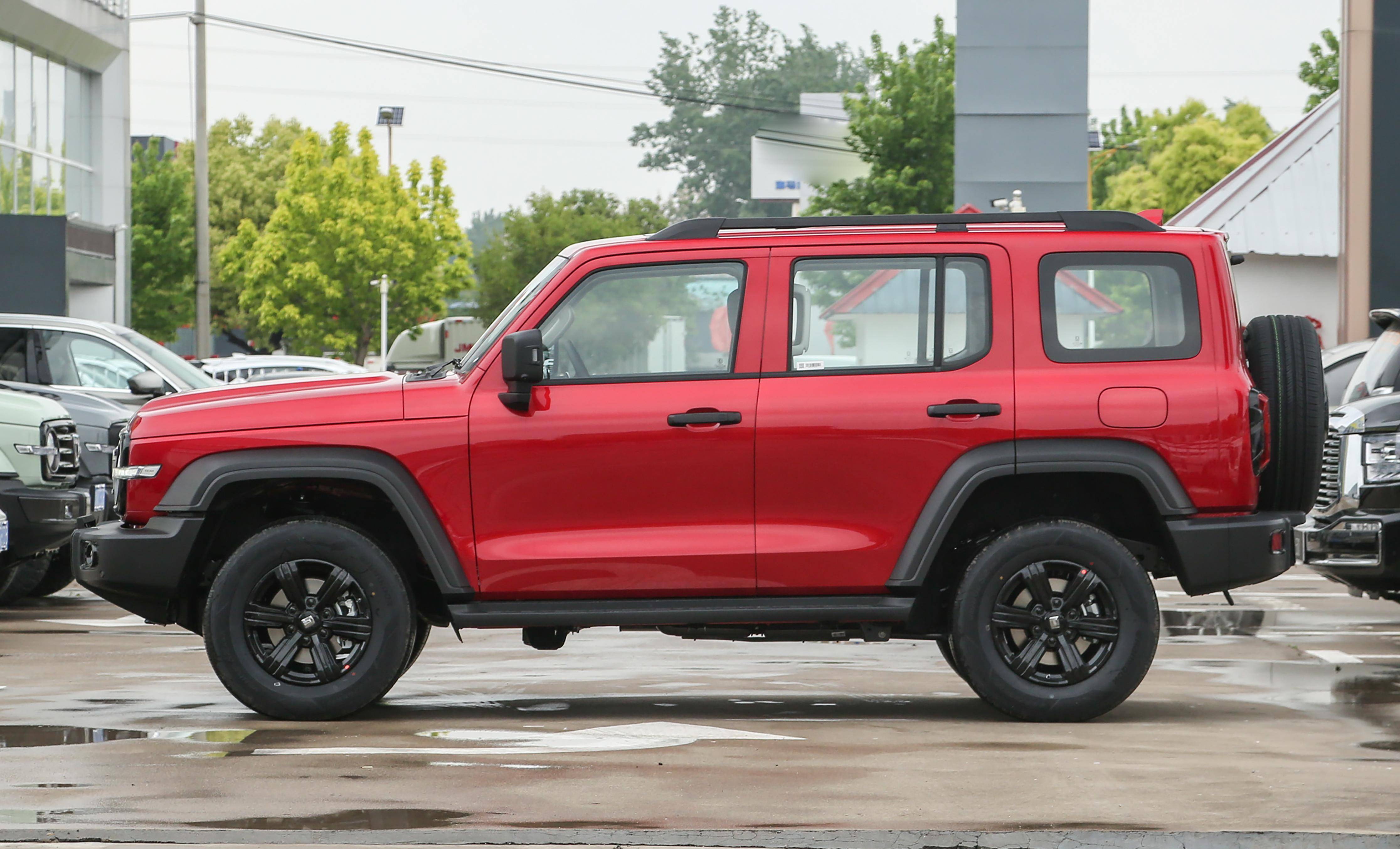 全新北京BJ40最新谍照曝光，采用无框车门，造型硬派_搜狐汽车_搜狐网