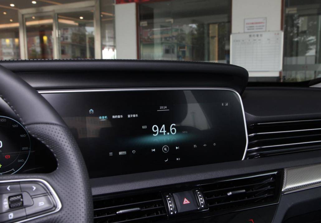 堪称最成功的国产豪车，标配双独悬＋12个Bose音响，全系都搭2.0T_搜狐汽车_搜狐网