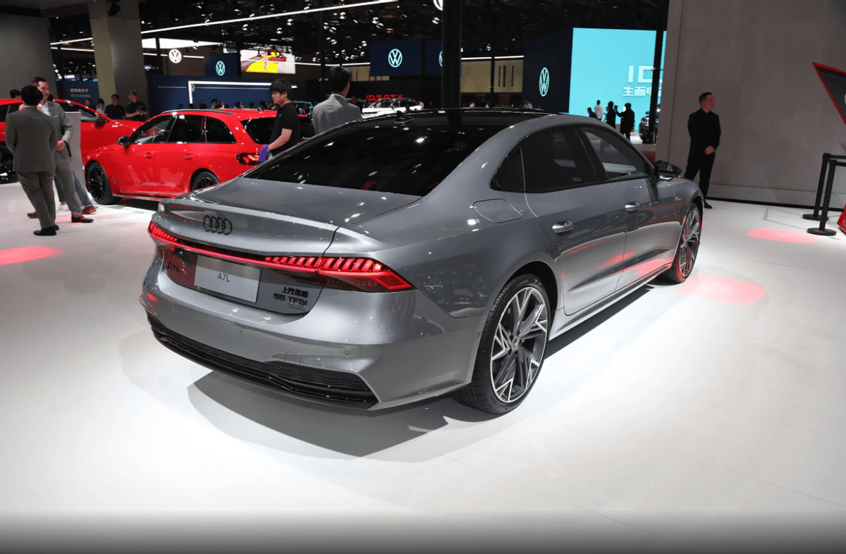 上汽奥迪A7L两款特别版上新，黑/影武士版本再续“传奇”_搜狐汽车_搜狐网