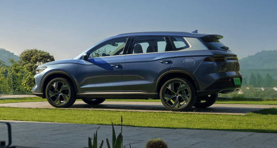 15万级国产插混SUV谁更强？欧尚Z6智电iDD对比宋Pro DM-i冠军版_搜狐汽车_搜狐网