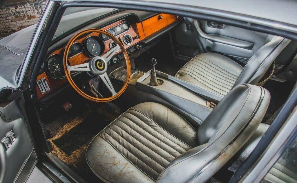 一坨金属要卖百万美元？飓风让废弃谷仓大批法拉利公之于众_搜狐汽车_搜狐网