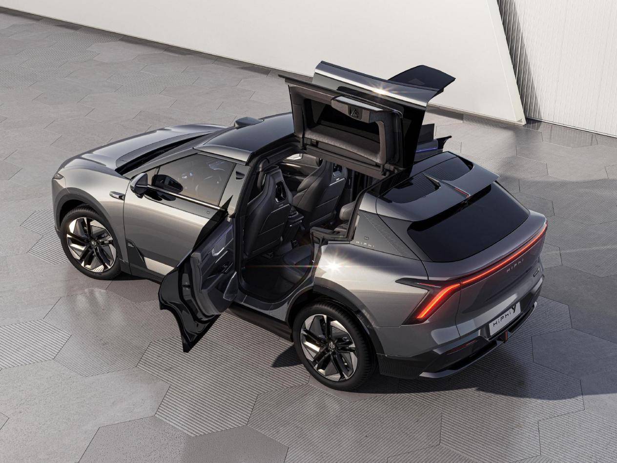 高端大气上档次！高合 HiPhi Y 内饰首曝，官宣 7 月 15 日全球发布_搜狐汽车_搜狐网