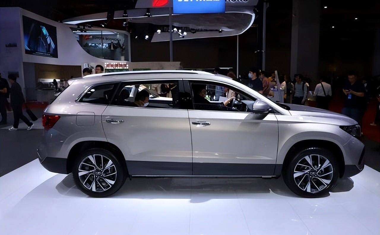 中型SUV“价格屠夫”！出了名耐造，油耗6L+爱信6AT，9万还是合资_搜狐汽车_搜狐网