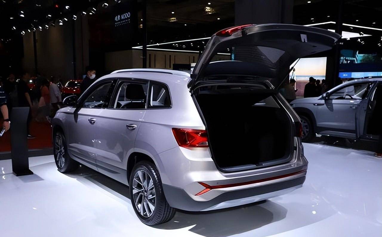 中型SUV“价格屠夫”！出了名耐造，油耗6L+爱信6AT，9万还是合资_搜狐汽车_搜狐网