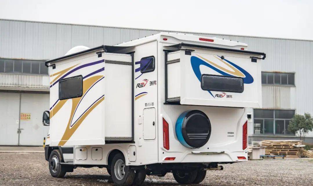 6月16上海房车展，2023款瑞弗V820房车亮相，看看都有哪些升级_搜狐汽车_搜狐网