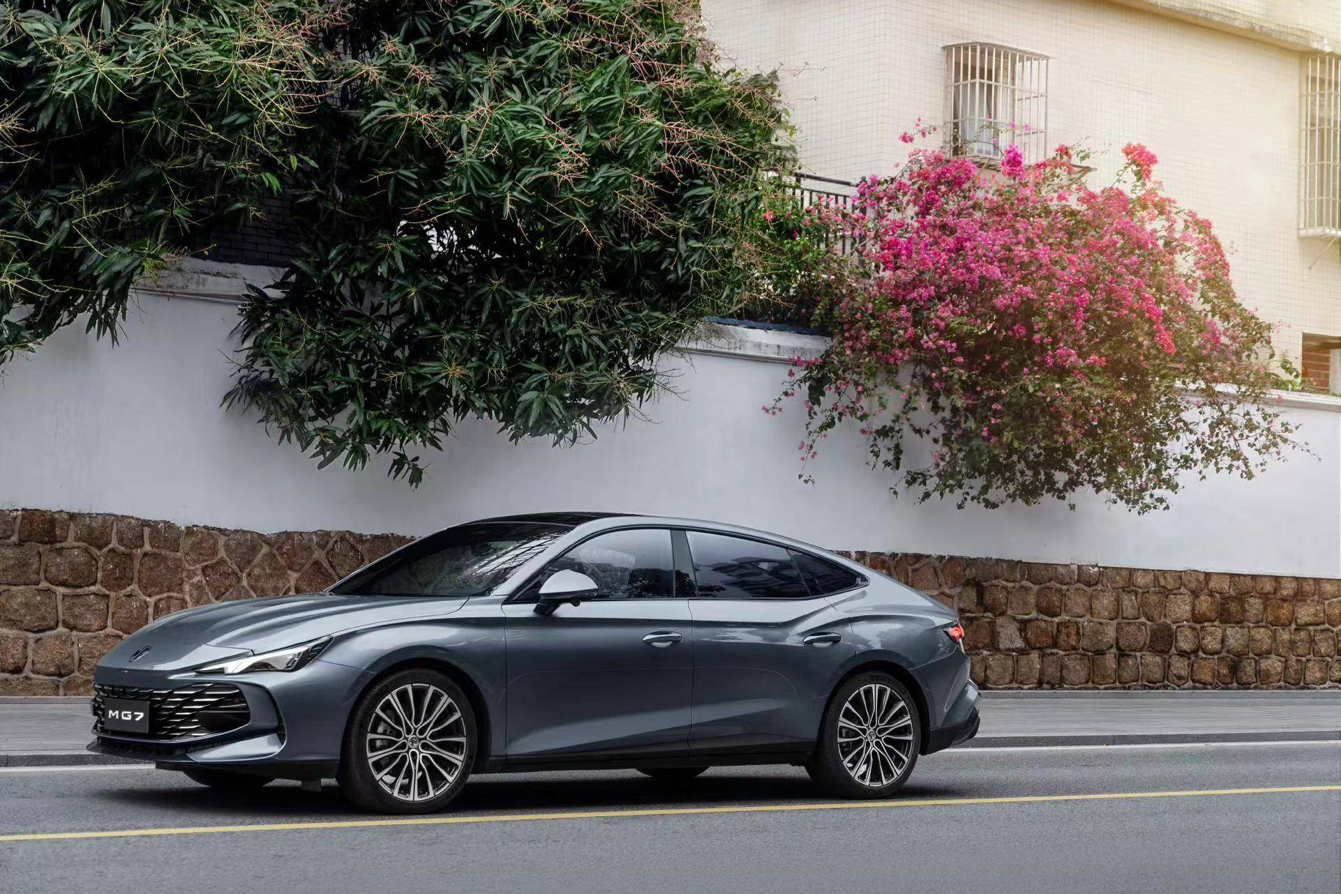 售价11.98万起，百公里加速6.5秒，MG7的实力究竟如何？_搜狐汽车_搜狐网