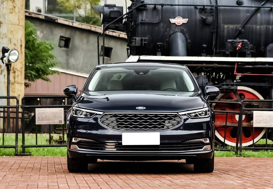 被忽略的美系SUV，车长超过5米，全系245马力＋8AT，配双独悬_搜狐汽车_搜狐网