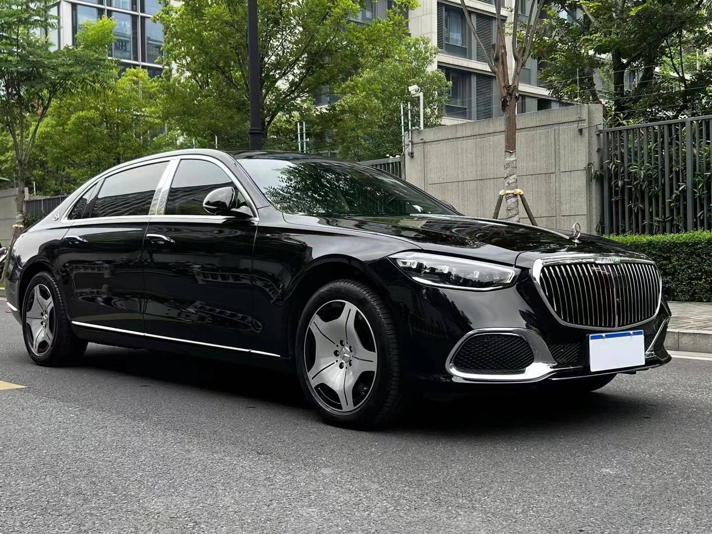 23年迈巴赫s480，稀有黑米搭配4座_搜狐汽车_搜狐网