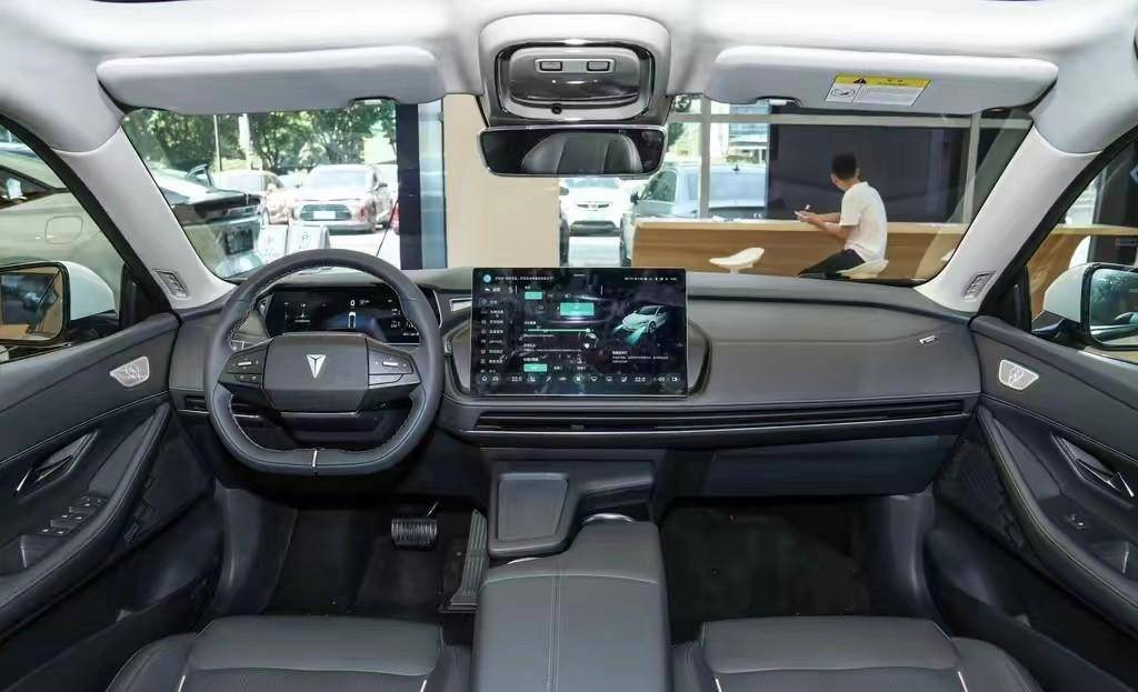 深蓝SL03 纯电版：入门续航515km+5.9秒破百，买它到底香不香？_搜狐汽车_搜狐网