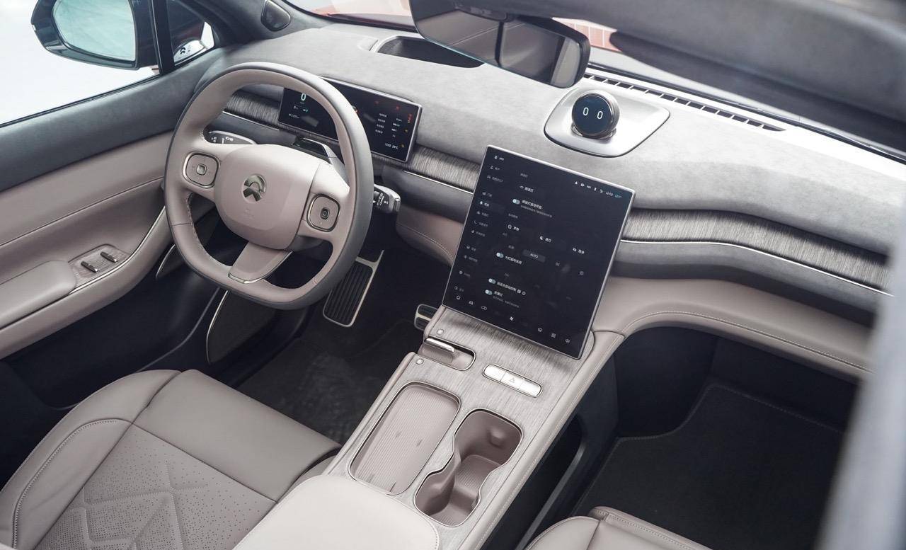 智己LS7对比蔚来ES7：国产纯电豪华SUV对决，哪款更适合你？_搜狐汽车_搜狐网