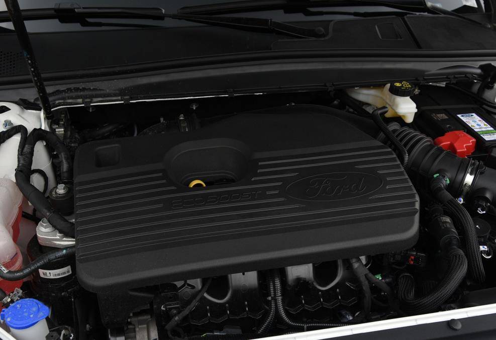 美系又一中型SUV火了，长超5米，爆245马力＋8AT，比君越时尚_搜狐汽车_搜狐网