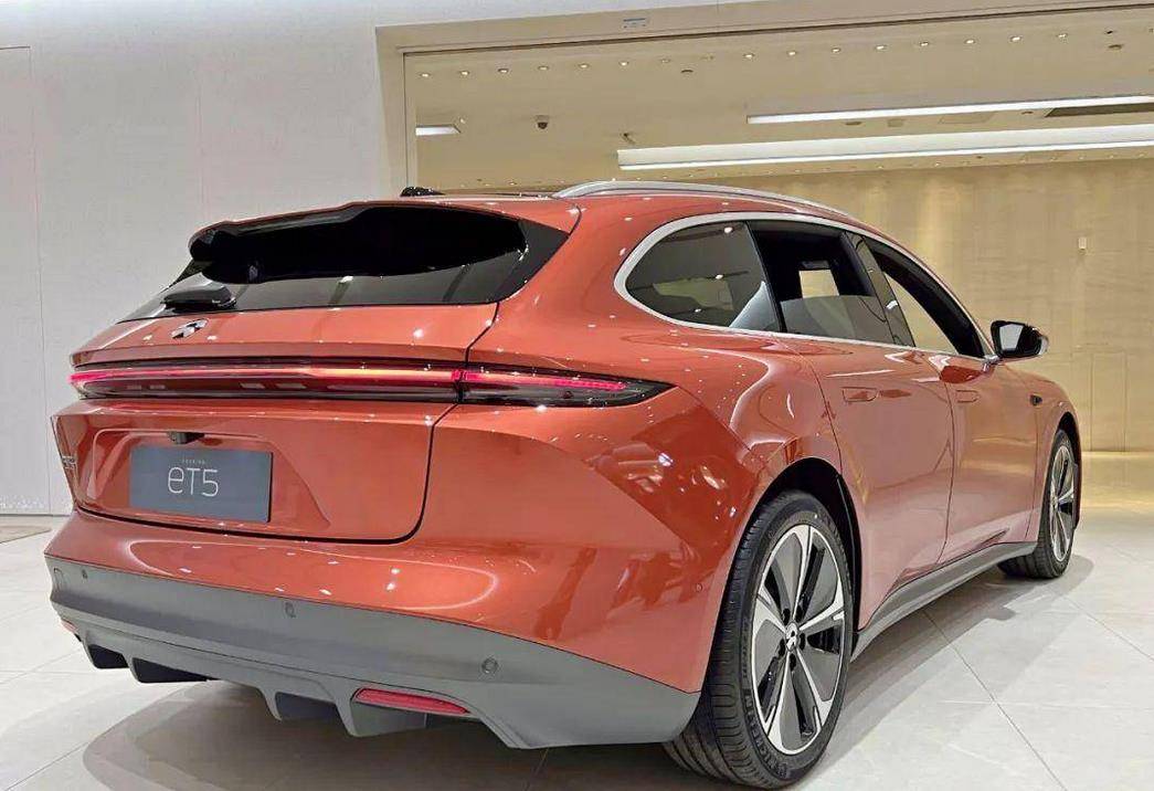 不到30万开走蔚来ET5 Touring？Model Y瞬间不香了_搜狐汽车_搜狐网