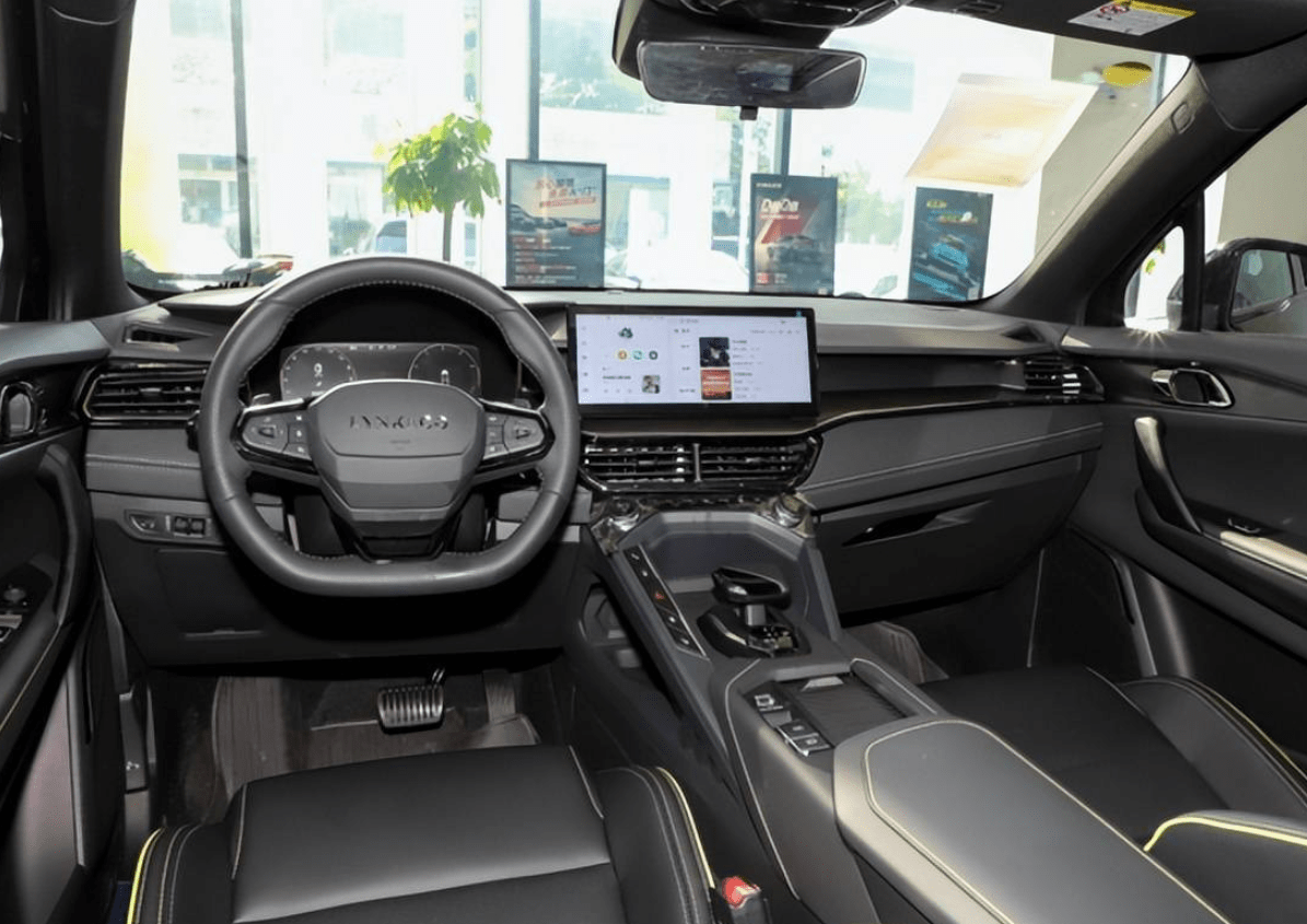 购车还在考虑本田XRV？不妨看看这台品质更高的领克06 Remix_搜狐汽车_搜狐网