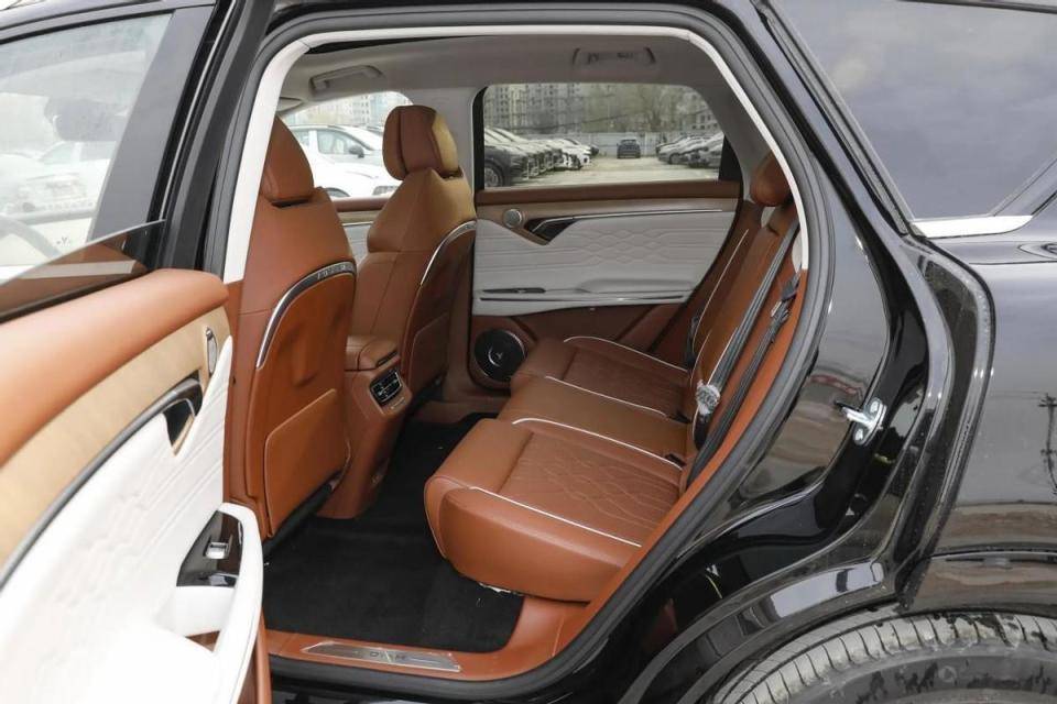 新势力VS国家队，同为大五座SUV，岚图FREE和蔚来ES7谁更值？_搜狐汽车_搜狐网