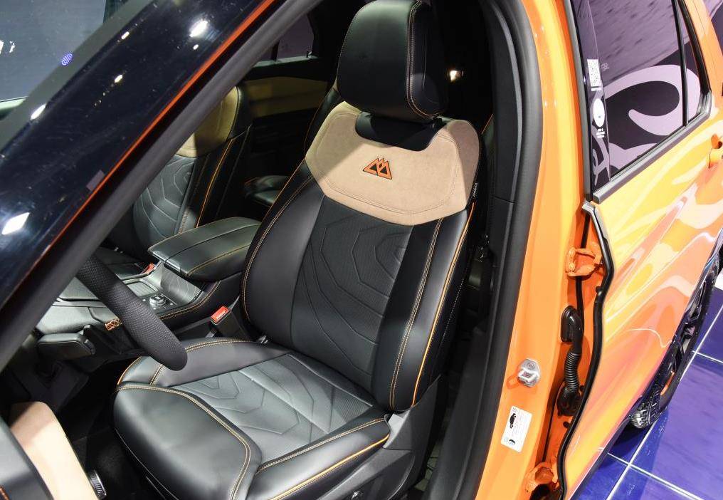 福特打造霸气新车，2.3T+10AT，还配限滑差速器，提供67座_搜狐汽车_搜狐网