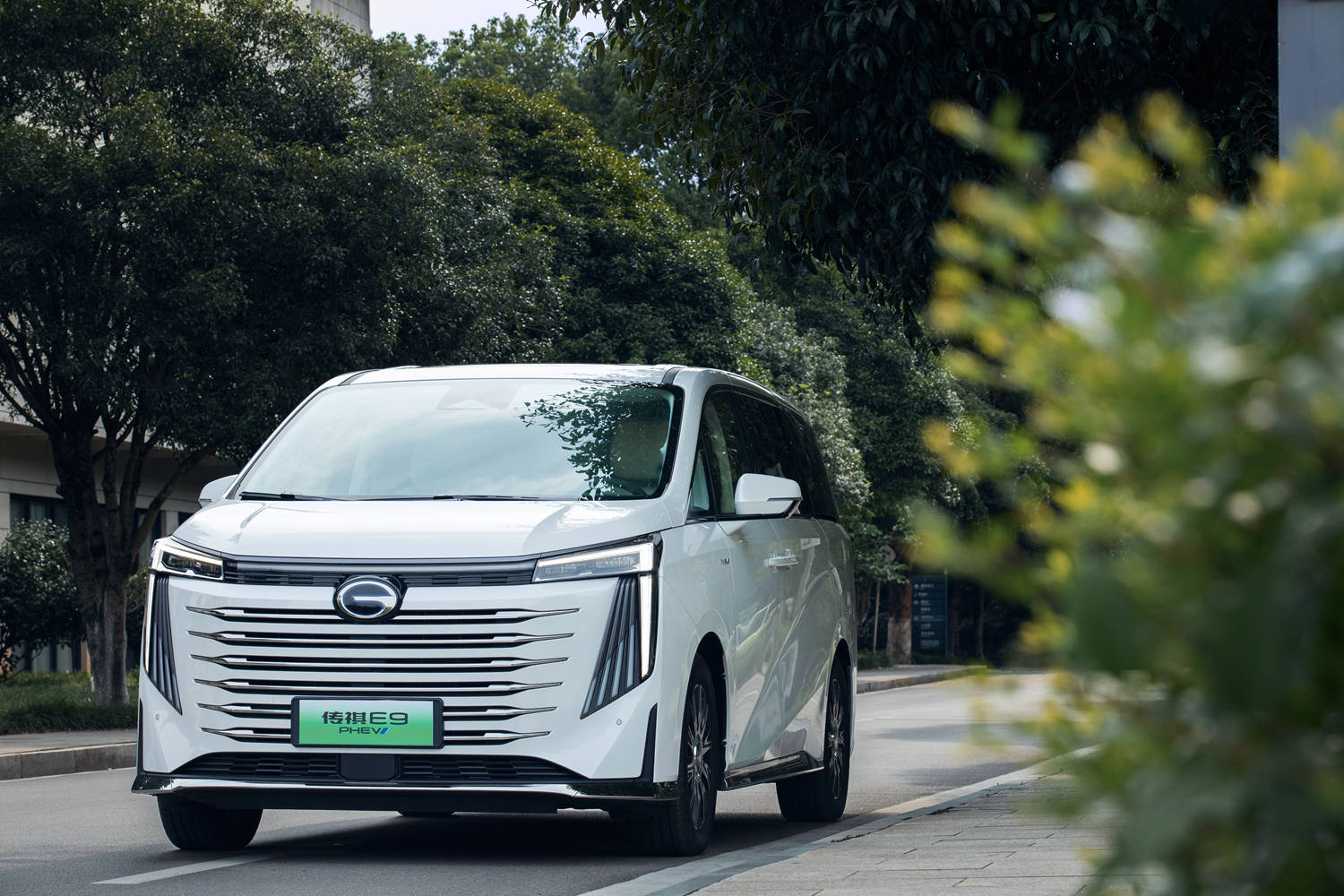 内外兼修 堪称陆上豪华商务舱 试驾中国品牌高端MPV传祺E9_搜狐汽车_搜狐网