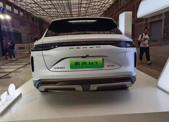 30.18万起 腾势N7正式上市 入门即满配 将跟BBA抢“蛋糕”_搜狐汽车_搜狐网