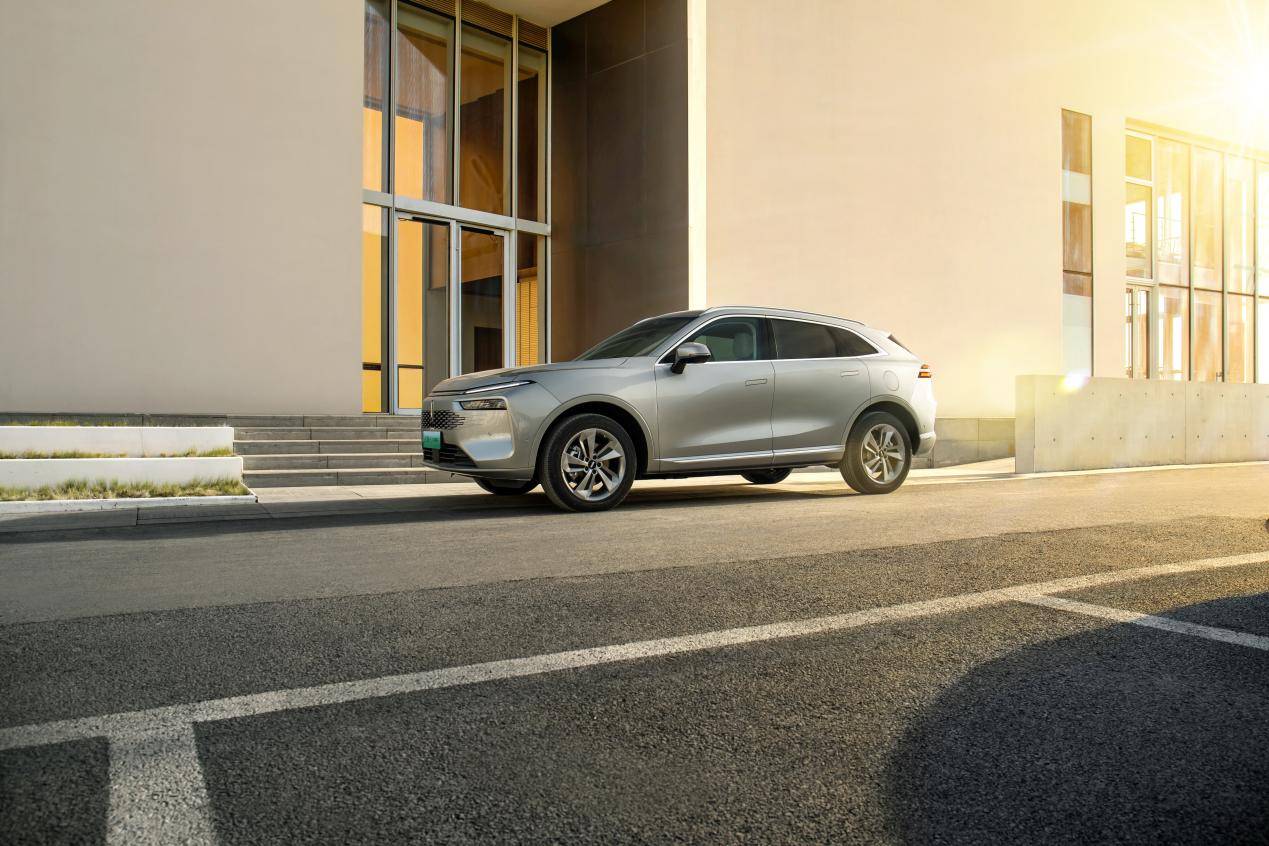 以一款车型单挑整个大五座SUV市场？新摩卡DHT-PHEV就是手握“金刚钻”_搜狐汽车_搜狐网