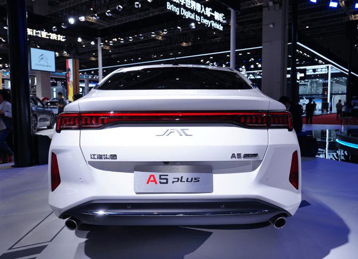 不到10万元的预算，全新江淮A5 PLUS和长安逸动，谁更值得入手？_搜狐汽车_搜狐网