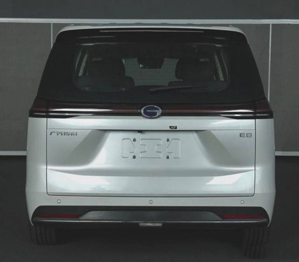 尺寸超M6，搭载油混/插混动力，广汽传祺M7、E8实车曝光_搜狐汽车_搜狐网