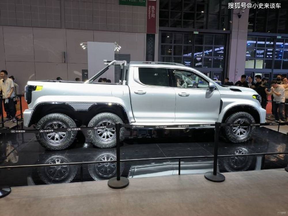 长城炮推出首款6X6皮卡，低速六轮驱动搭3.0T混动，配五把差速锁_搜狐汽车_搜狐网