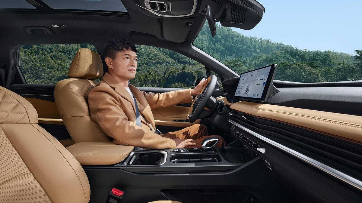 豪越L VS 瑞虎8PRO：空间和动力的较量_搜狐汽车_搜狐网