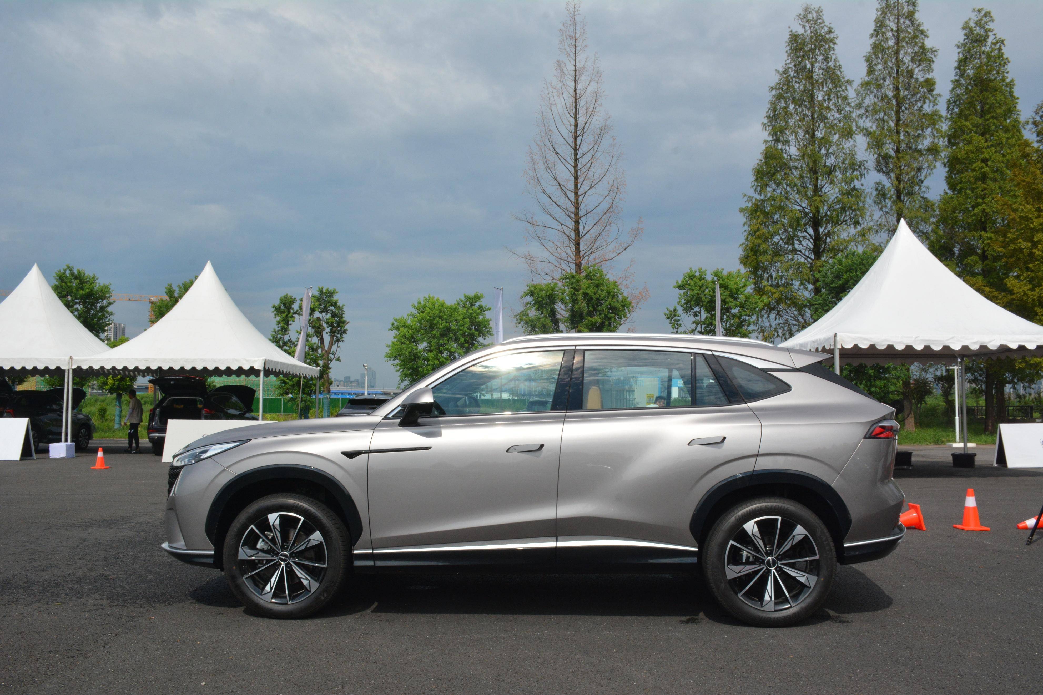 想要买高品质主流SUV？选全新荣威RX5就对了_搜狐汽车_搜狐网