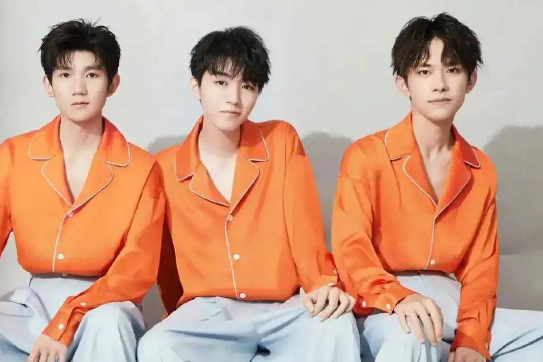 TFBOYS十周年演唱会，真的好离谱，从来没见过吃相这么难看的。_音乐_时刻_激情