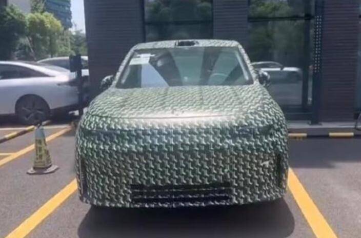 卷王继续卷！搭载增程/纯电动力，中大型SUV零跑B11谍照曝光_搜狐汽车_搜狐网