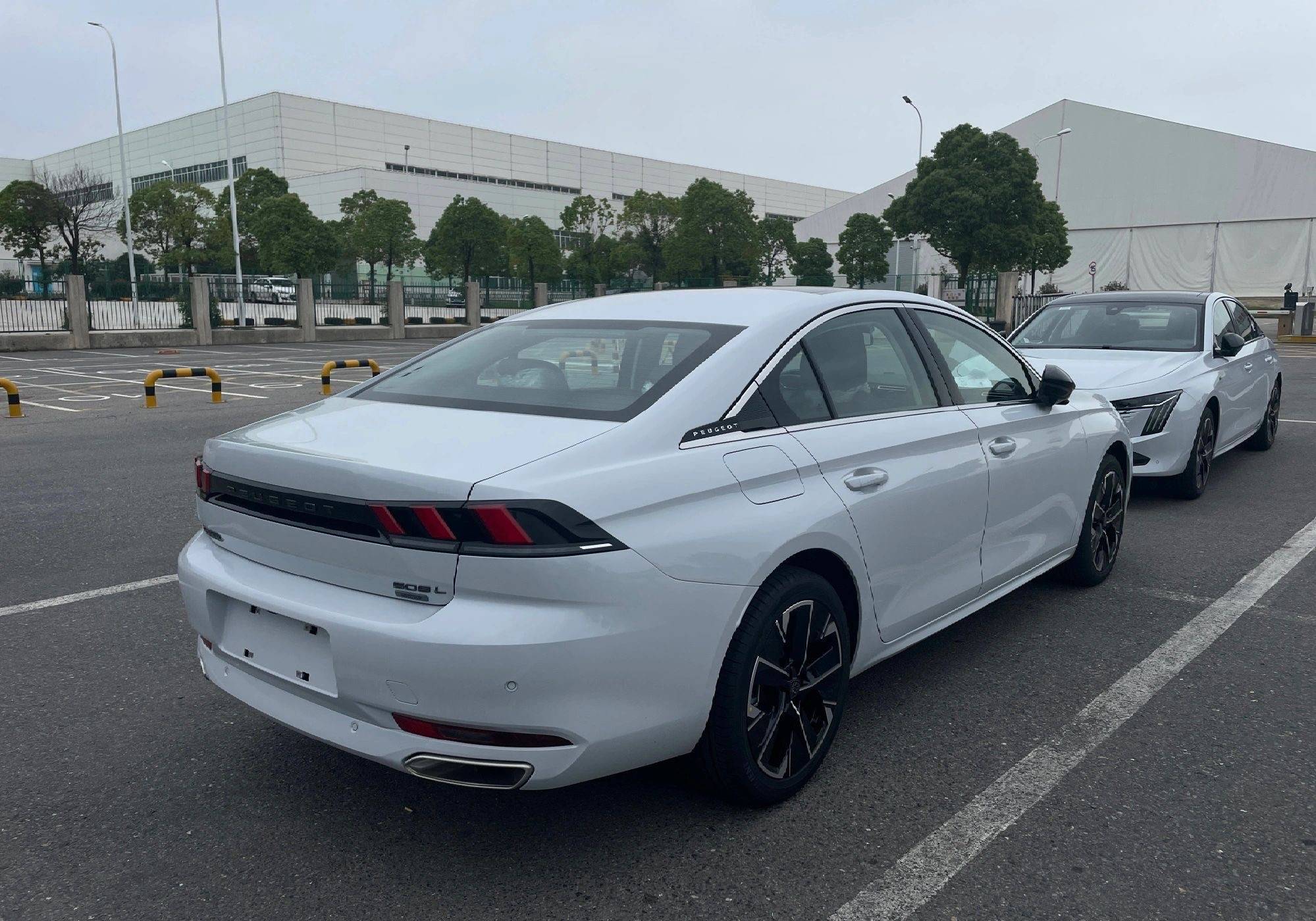 8月上市！24款标致508L现身街头，新前脸更霸气，配夜视系统_搜狐汽车_搜狐网