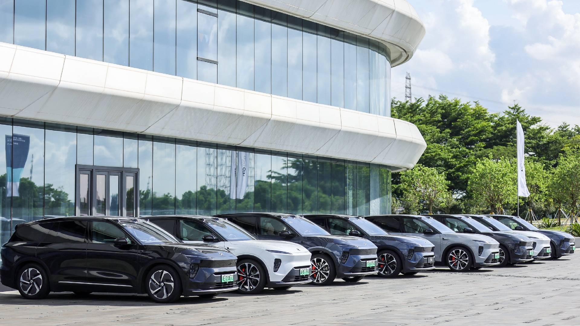 国产新能源高端SUV标杆，试驾蔚来全新ES8，惊喜还满多！_搜狐汽车_搜狐网