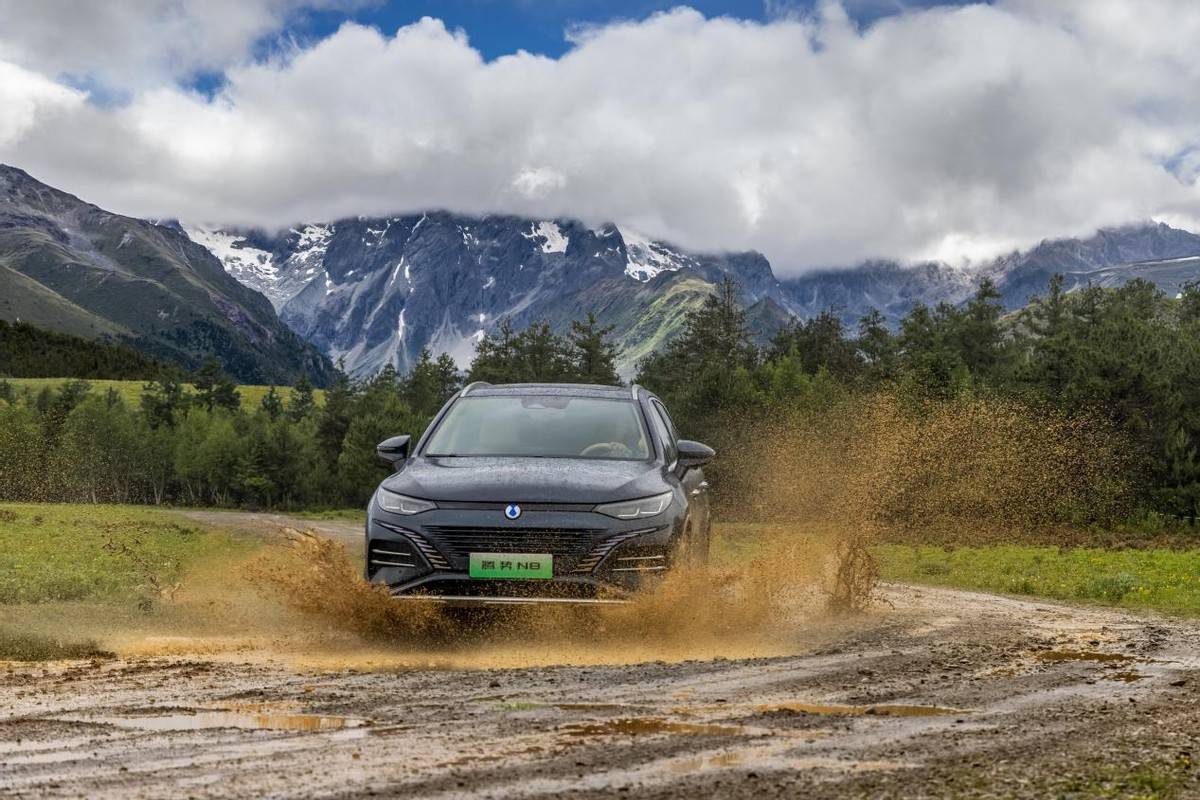 云辇C+DM-p，超级混动腾势N8上市，31.98万起_搜狐汽车_搜狐网