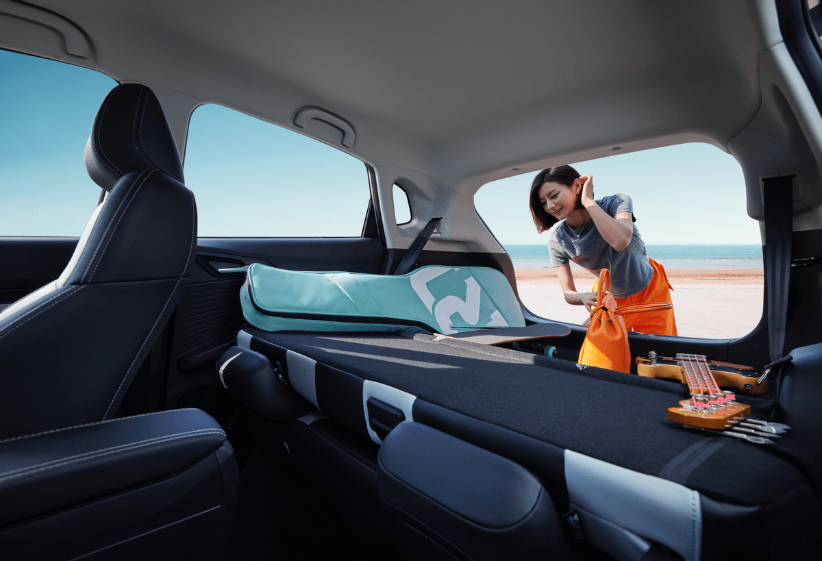 哪吒AYA售7.38万元起，主打五座大空间，带L2级智能驾驶辅助_搜狐汽车_搜狐网