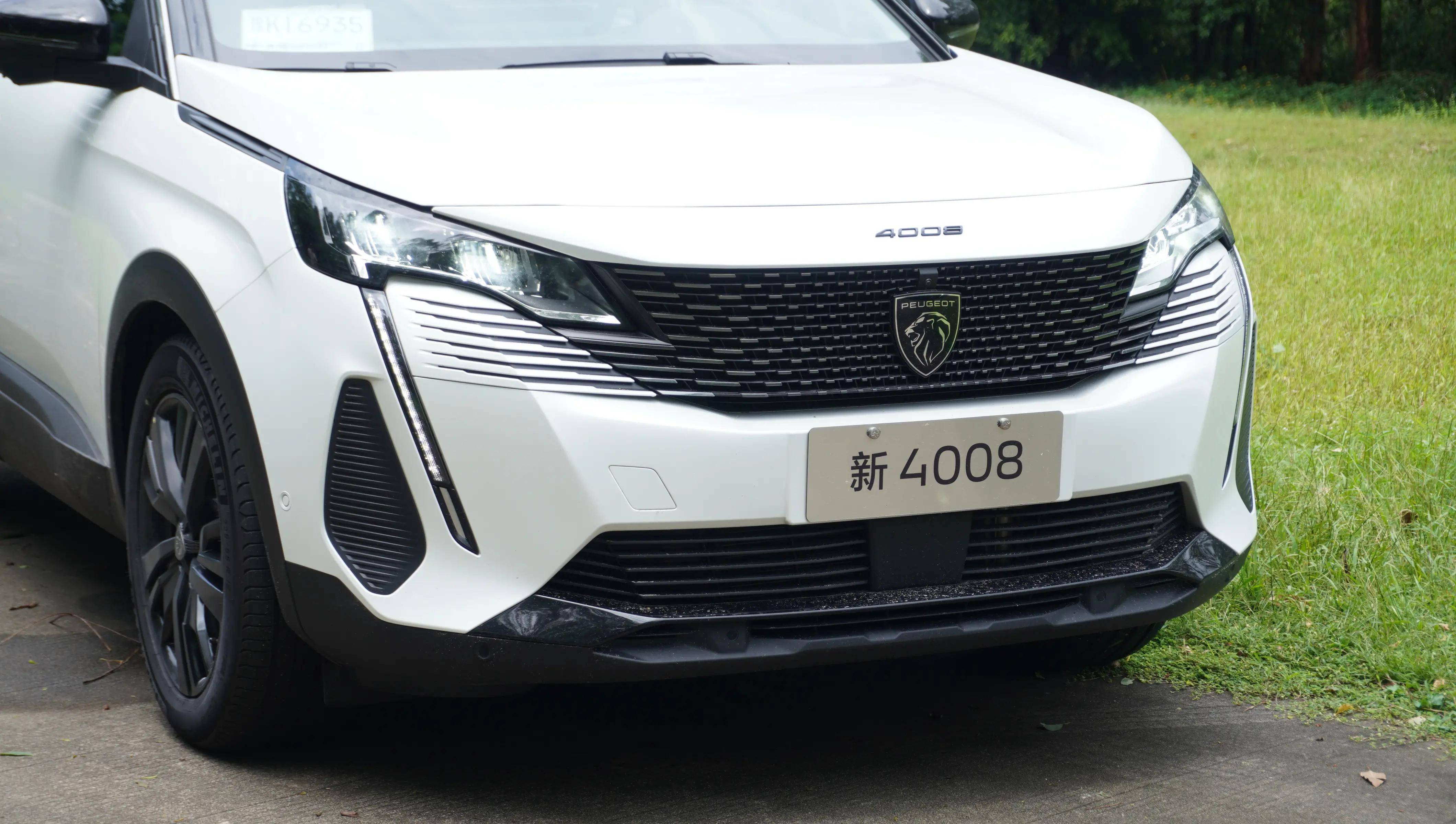 试驾全新4008：1.6T+8AT提速快、动力平顺_搜狐汽车_搜狐网