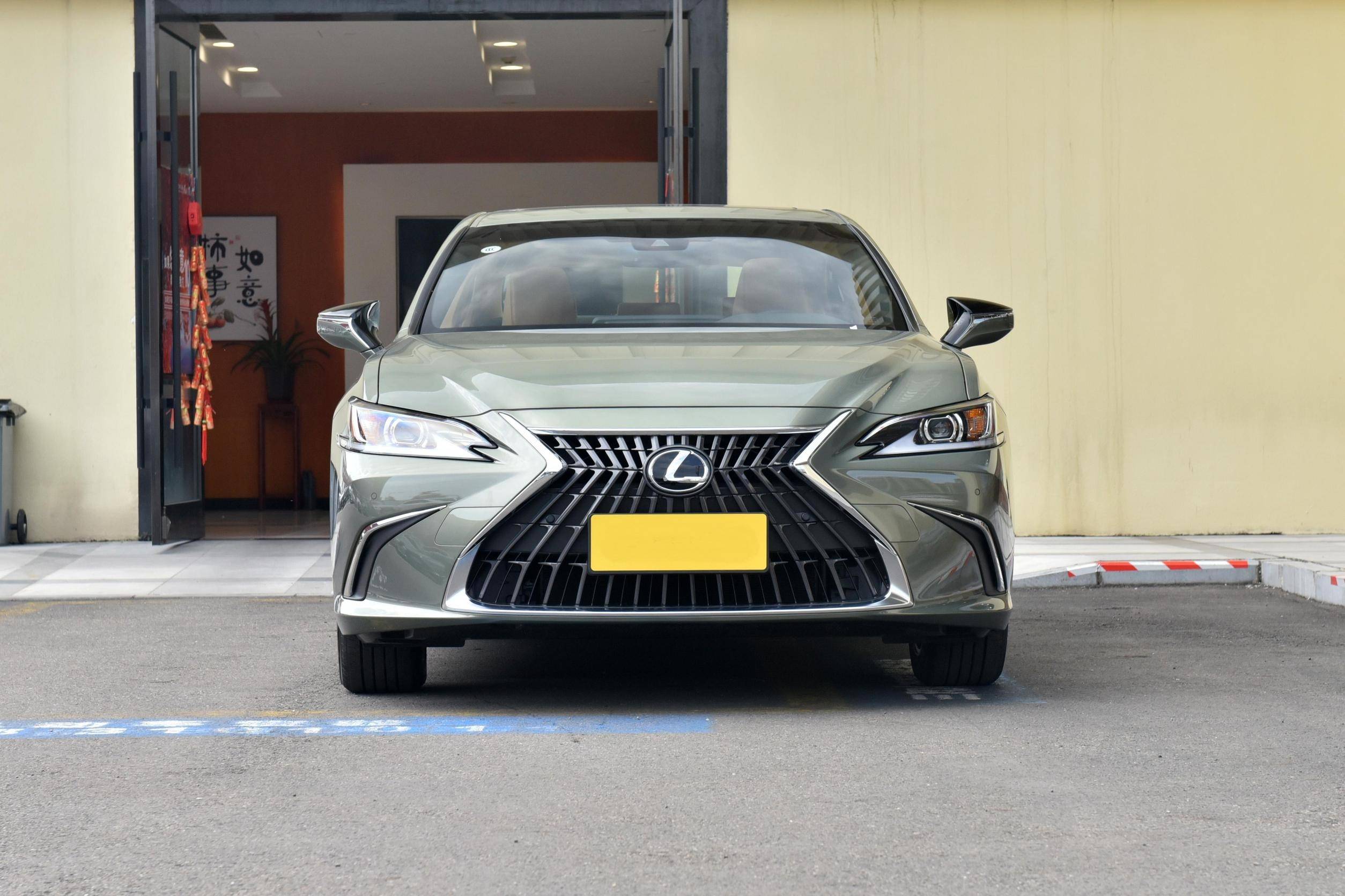 从加价2万到优惠4万，雷克萨斯ES200值不值得购买？_搜狐汽车_搜狐网