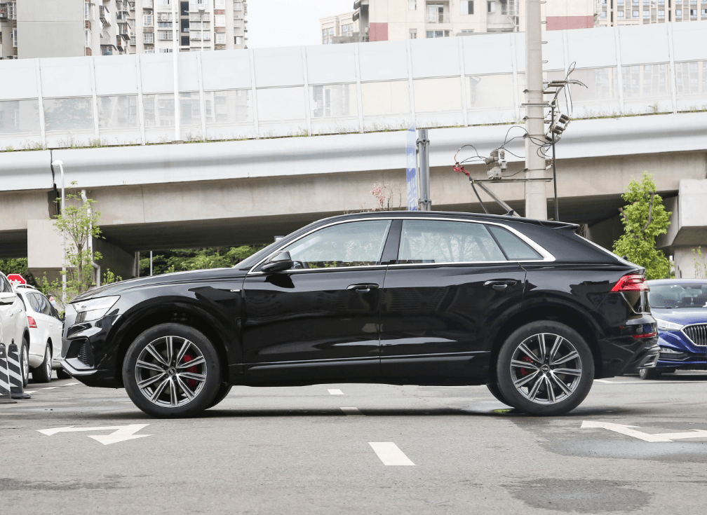 降价8万也卖不动，车长超5米，提供3.0T+8AT，比奥迪Q7都漂亮_搜狐汽车_搜狐网