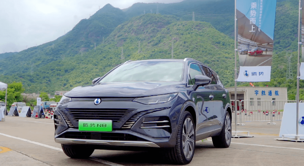 中大型SUV零百加速仅4.3秒是什么体验？试驾完腾势N8告诉你_搜狐汽车_搜狐网