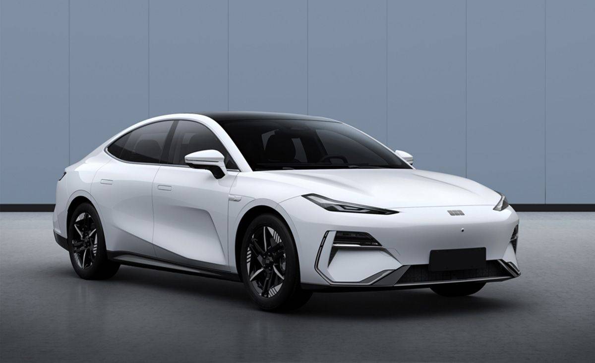 高通8295+45英寸8K“霸屏”，吉利银河E8敢这么秀技？_搜狐汽车_搜狐网