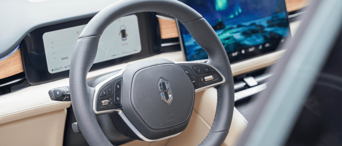 夜间AEB主动安全测试，问界M5智驾版与理想L8 Max谁技高一筹？_搜狐汽车_搜狐网