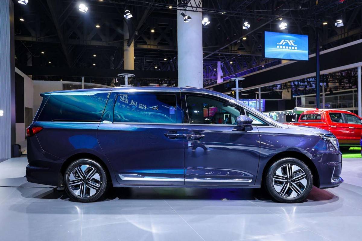 首款3DHT的智能电混MPV，1200KM续航只是常规操作_搜狐汽车_搜狐网