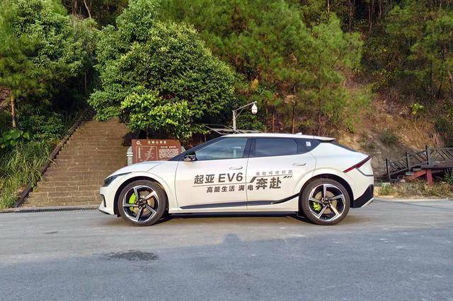 浅试起亚EV6，28.28万起售，GT版适合驾控玩家_搜狐汽车_搜狐网