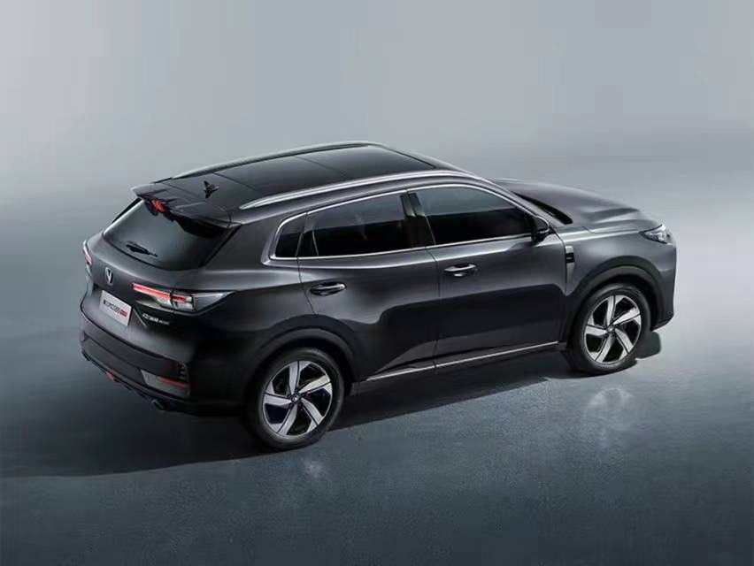 年轻家庭的第一台精品SUV！第三代CS55PLUS上市，9.99万元起_搜狐汽车_搜狐网