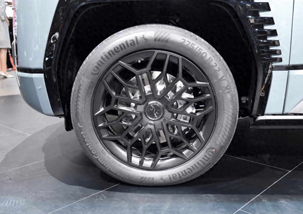 搭载4nm芯片，109.8万的仰望U8技术层面是否遥遥领先？_搜狐汽车_搜狐网